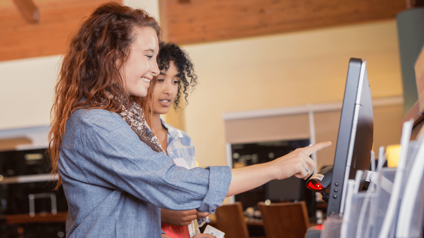 High-touch Customer Service vs. Low-touch Customer Service—Finding the ...